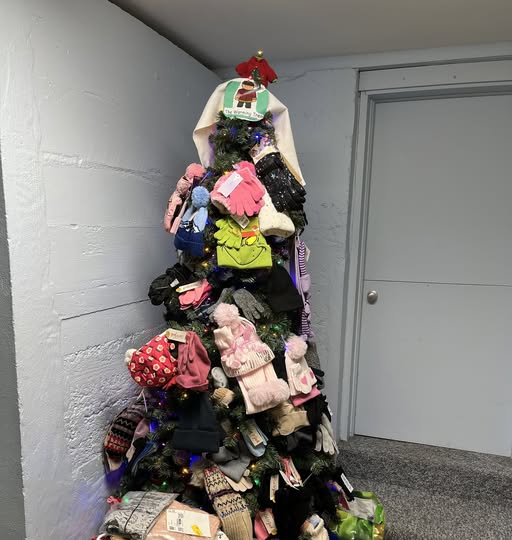 Local Donors Bring Loads of Holiday Cheer to Toni’s Kitchen Guests ...